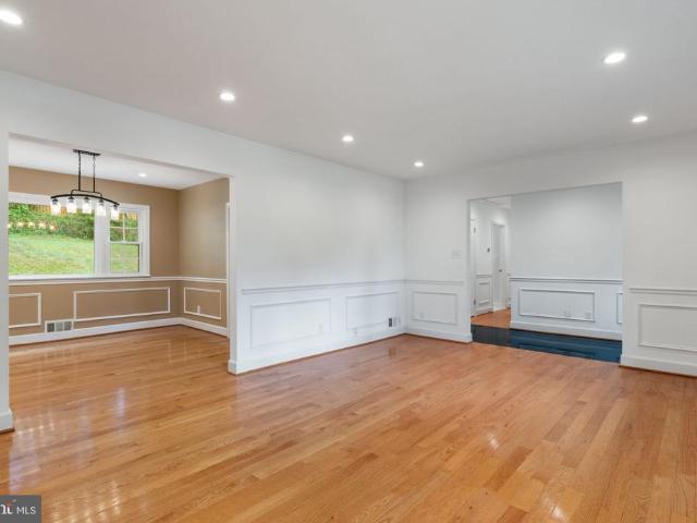 709 E Broad Street