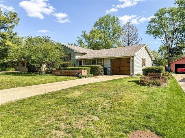 709 E Sunnycrest Dr, Urbana, IL 61801