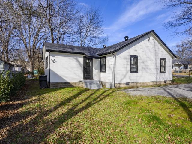 709 East St