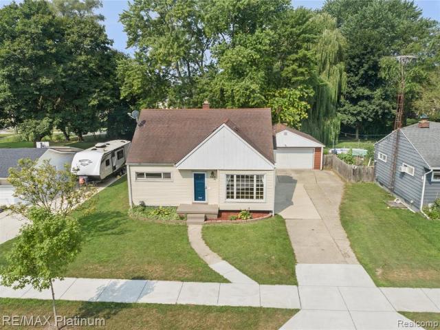 709 Elmwood Drive