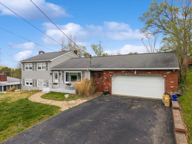 709 Farview