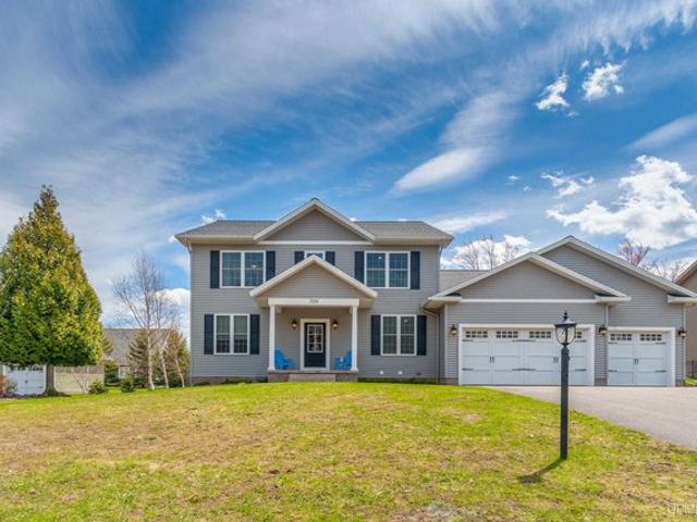 709 Horizons Dr, Marquette, MI 49855