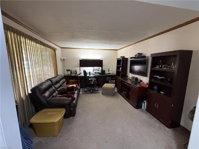 709 Harris Point DR