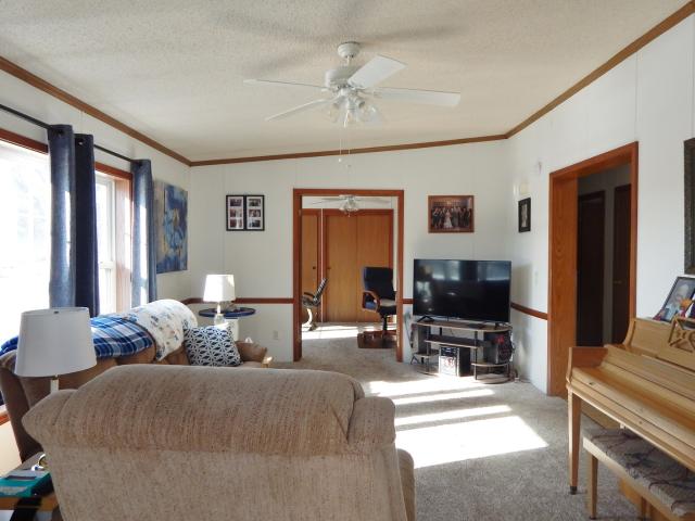 709 Hillcrest Ln, Crystal Lake, IL 60014 | MLS #12599 | Compass
