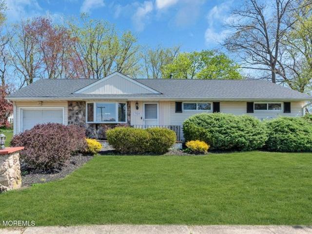 709 Hillview Dr, Neptune Township, NJ 07753