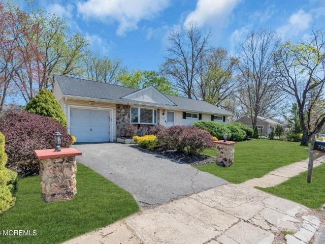 709 Hillview Drive