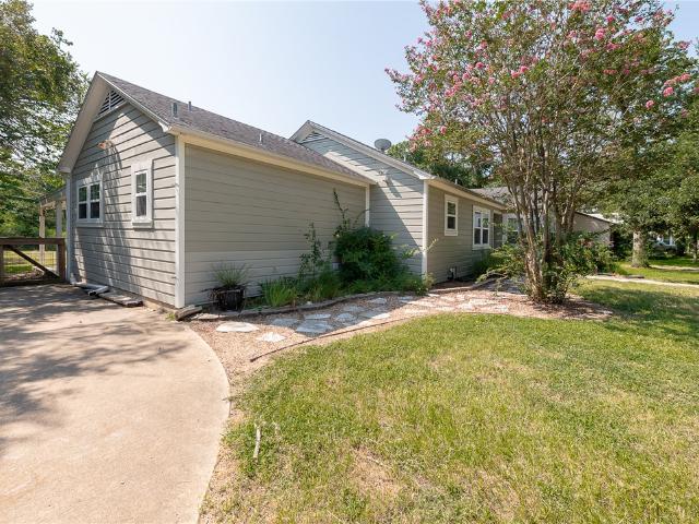 709 Inwood Drive
