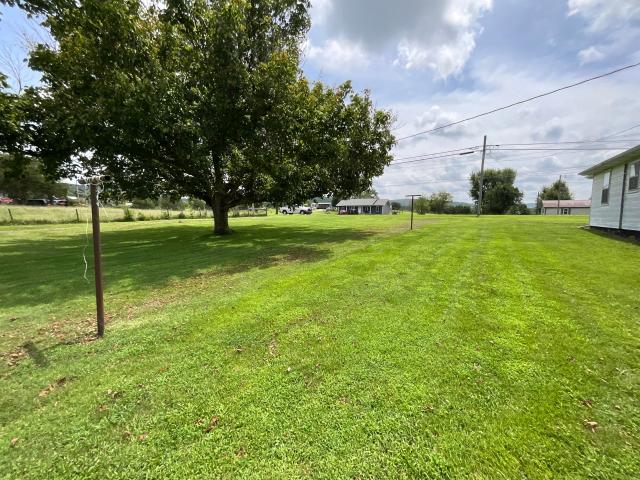 709 Old Hwy 90