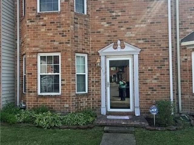 709 Montrose Ct, Chesapeake, VA 23320