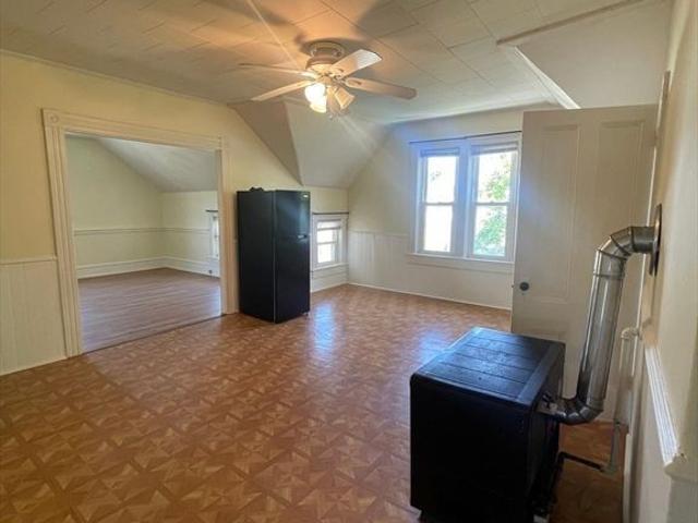 709 Maple St 3, Fall River, MA
