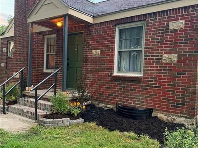 709 N Allen Rd, Independence, MO 64050