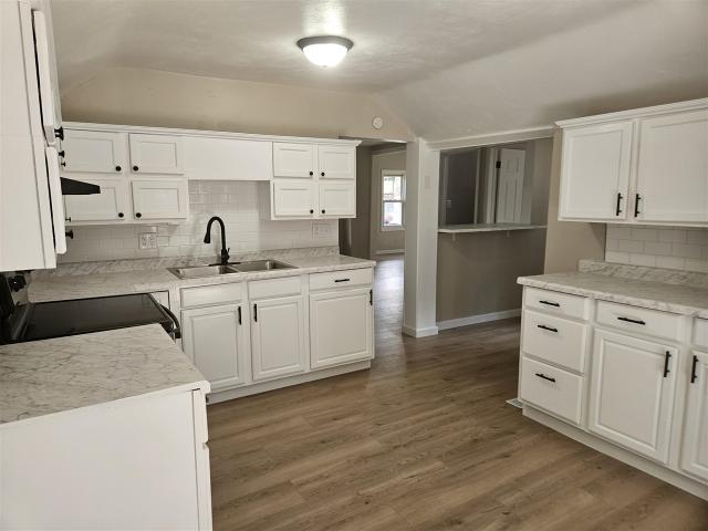 709 N Locust Street