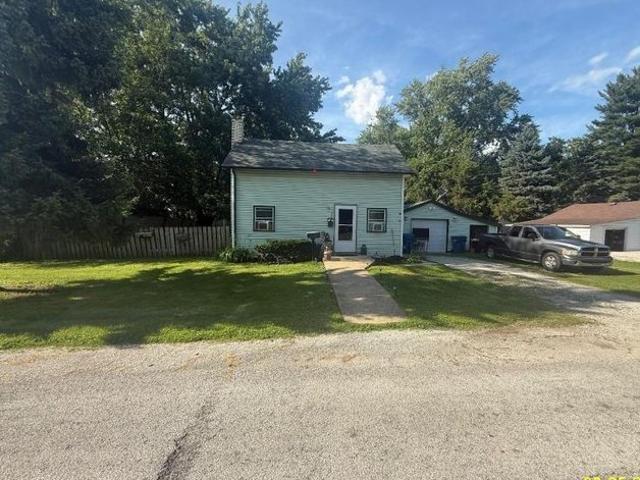 709 N Maple St, Momence, IL 60954