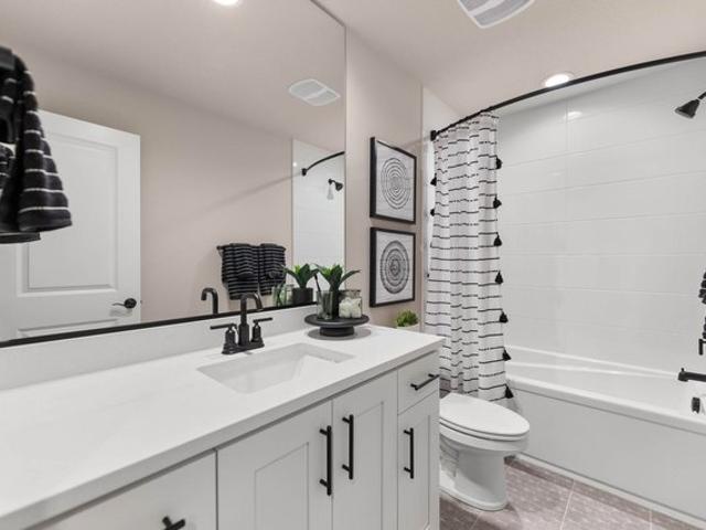709 N Russet Pl, Ridgefield, WA 98642