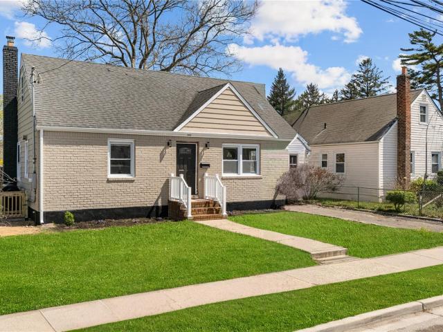 709 Nostrand Ave, Uniondale, NY 11553 | MLS #984317 | Compass