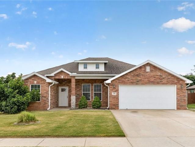 709 NW 63rd Ave, Bentonville, AR 72713