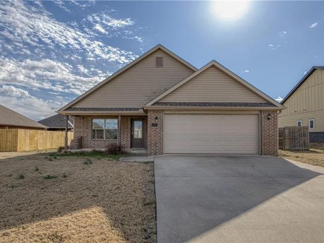 709 NW 64th Ave, Bentonville, AR 72713