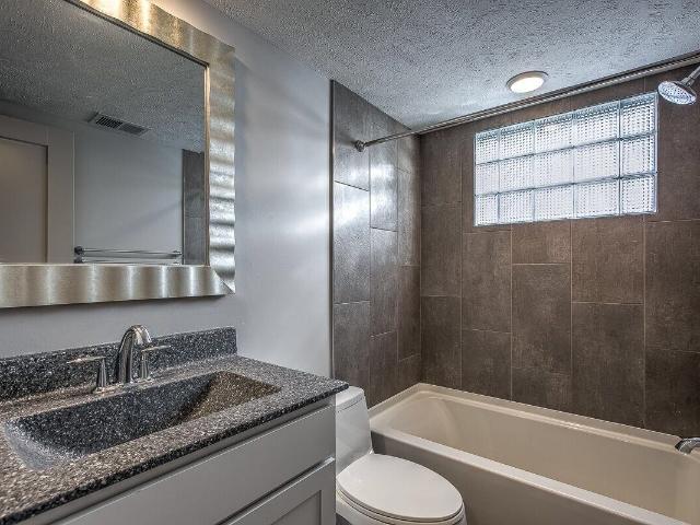 709 S 35th 1 Bedroom Apartment for Rent at 709 S 35th St, Omaha, NE 68105