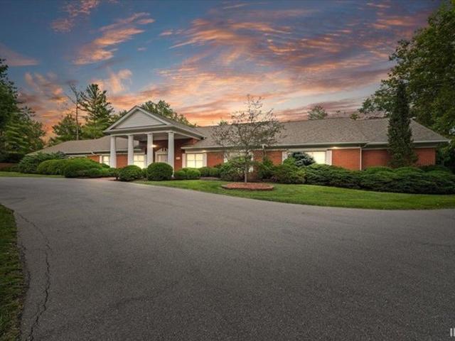 709 S Wynnwood Ln, Bloomington, IN 47401