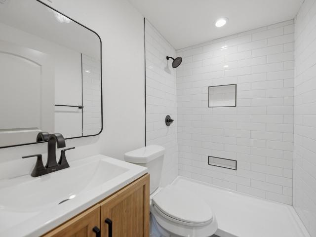 709 S Polk St
