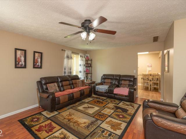 709 Summitcrest Drive
