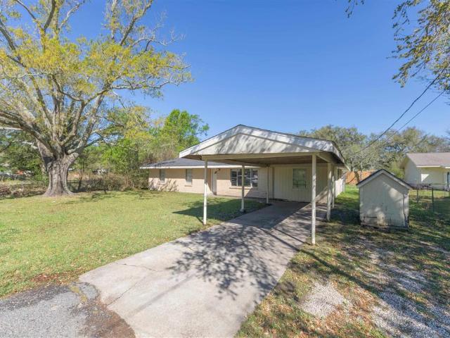 709 Sundale Dr, Lake Charles, LA 70607 | MLS #SWL26001 | Compass