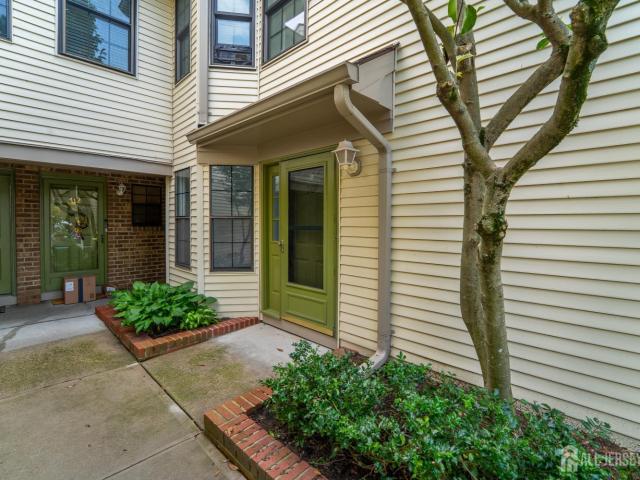 709 Sunshine Court