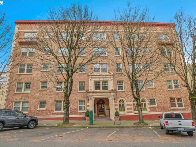709 SW 16TH AVE # 207