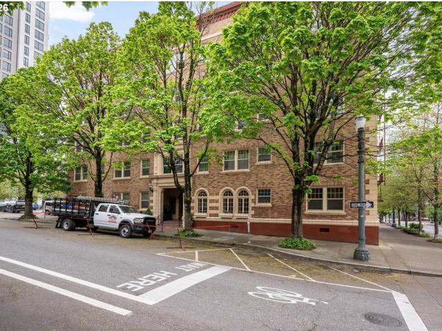 709 SW 16TH AVE # 505