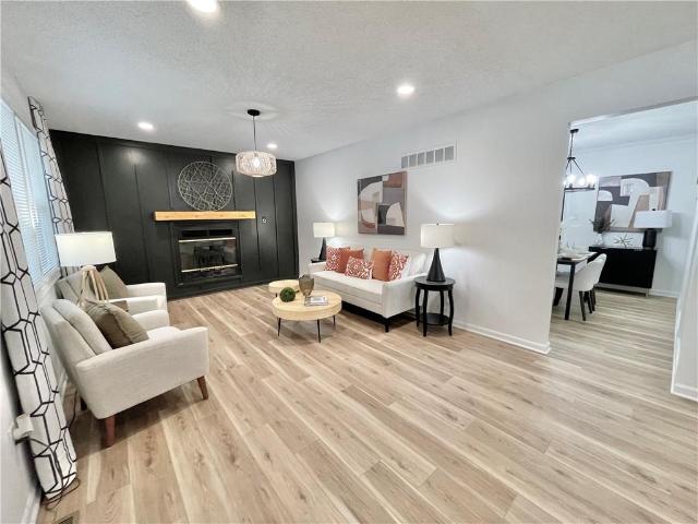709 SW 31st Court