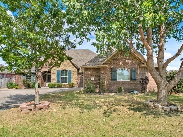 709 SW Barn Valley Road