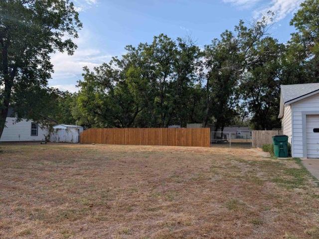 709 Sycamore St, Burkburnett, TX 76354