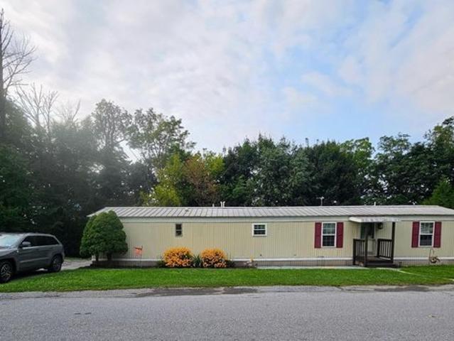 709 Primrose Ln, Ephrata, PA 17522