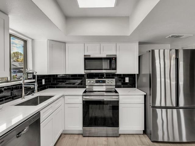 709 Royal Oaks Dr, Garland, TX 75040 | MLS #21191