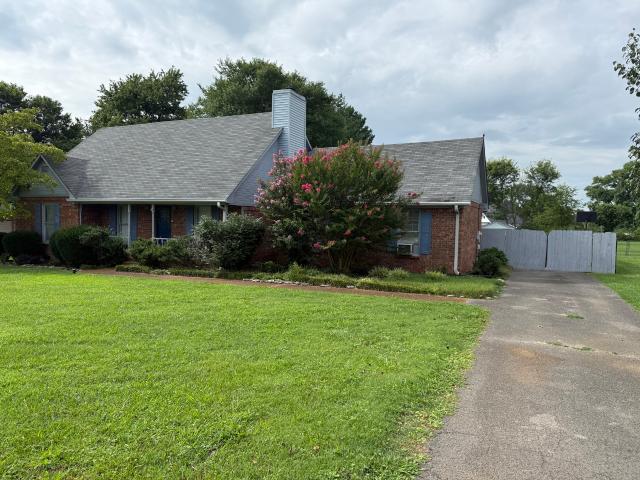 709 Rob Ln