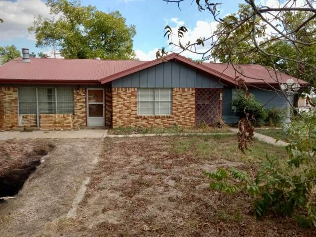 709 W 11th St, Elgin, TX 78621 | MLS #2814 | Compass