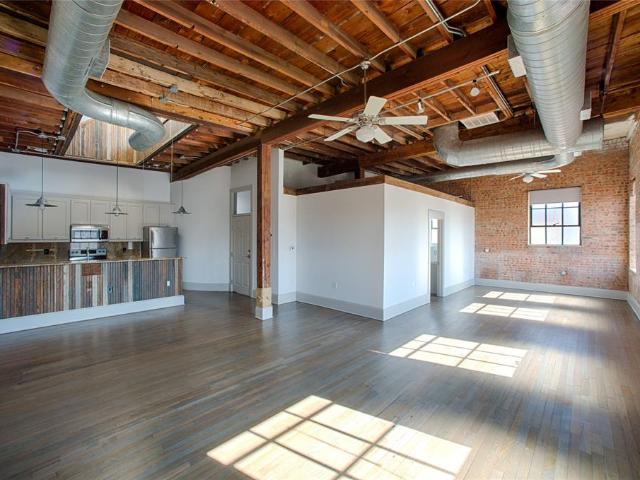 709 W Magnolia Avenue # 217