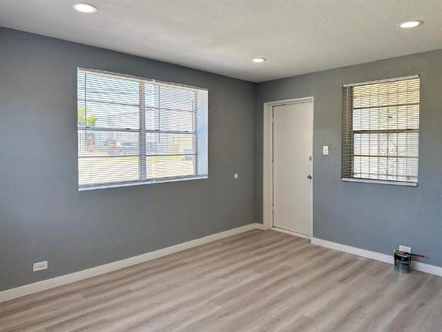 709 W Richmond Avenue # 2