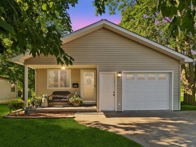 709 W Rock Island St, Knoxville, IA 50138