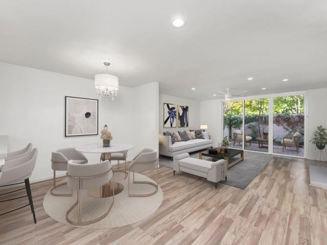 709 Woodside Lane East #2, Sacramento, US, CA