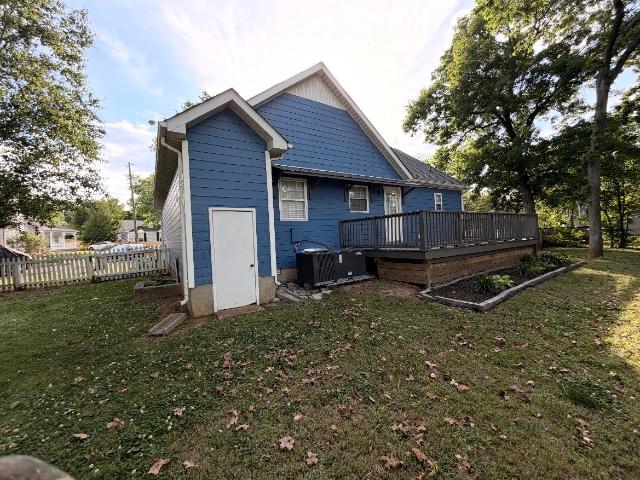709 Winter Haven Ct SE