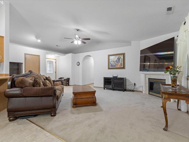 709 toliver dr