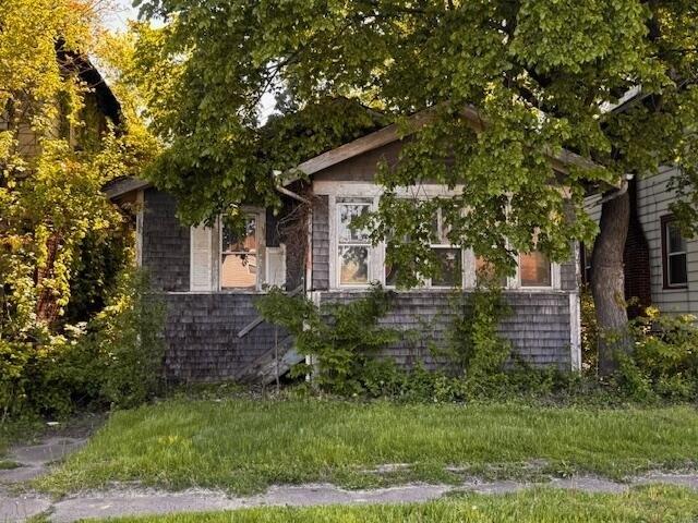 709 Vermont St, Gary, IN 46402