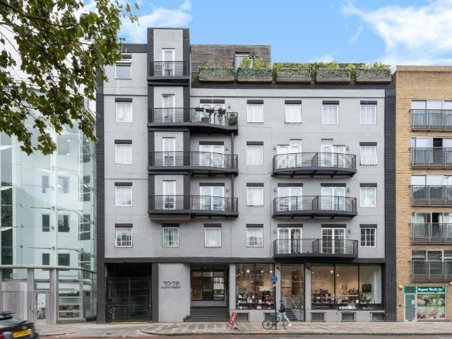 70 72 Old Street, London 2 bed flat to rent £2,580 pcm £595 pw