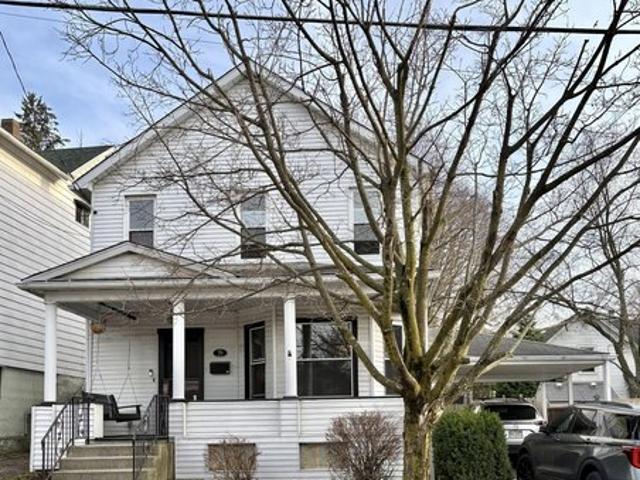 70 8th Ave, Carbondale, PA 18407