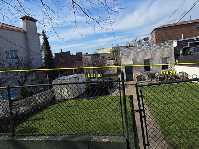 70 07, 70 11 Ditmars Boulevard