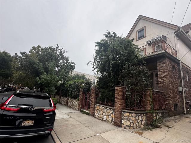 70 14 69 Street