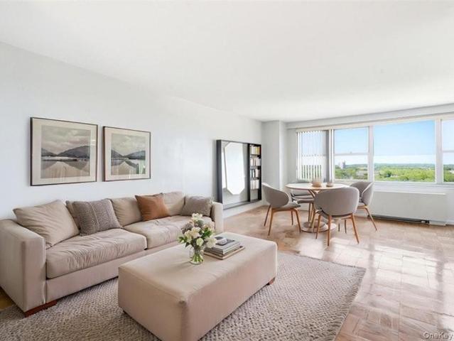 70 25 Yellowstone Blvd Unit 15P, Forest Hills, NY 11375