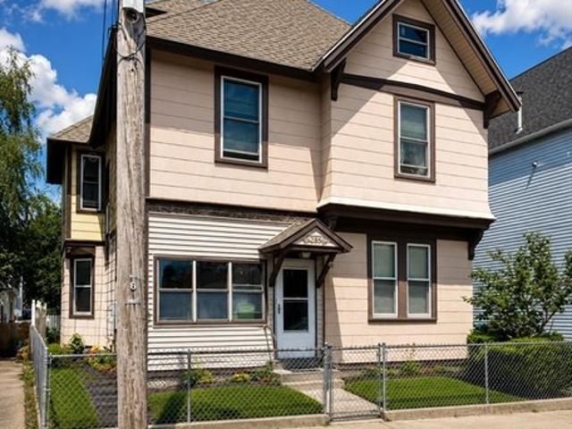 70 Third St, Lowell, MA 01850