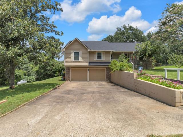 70 Valley Drive